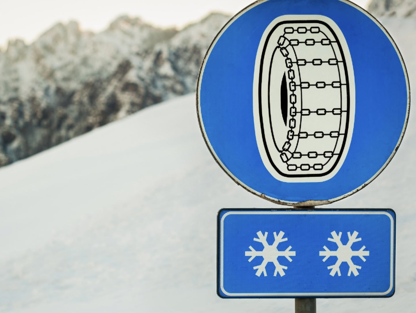 RV Snow Chains for Winter Camping (2025 Guide)