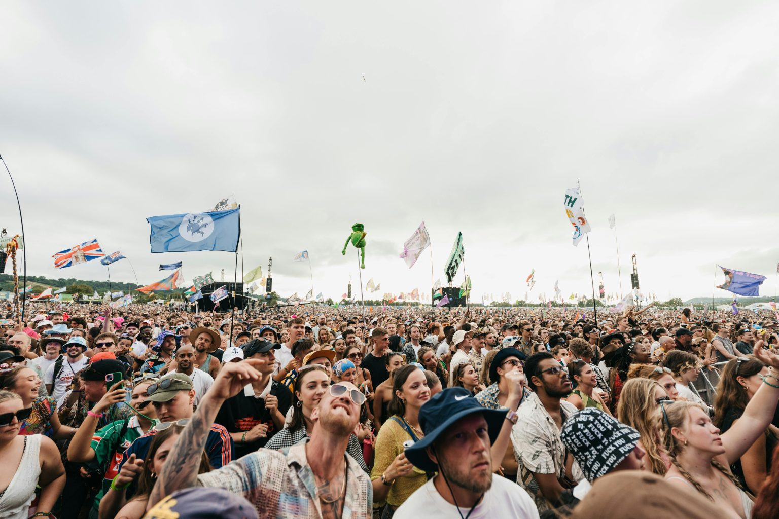 Coachella 2026 Guide: Where to Stay, RV Rentals & Parks